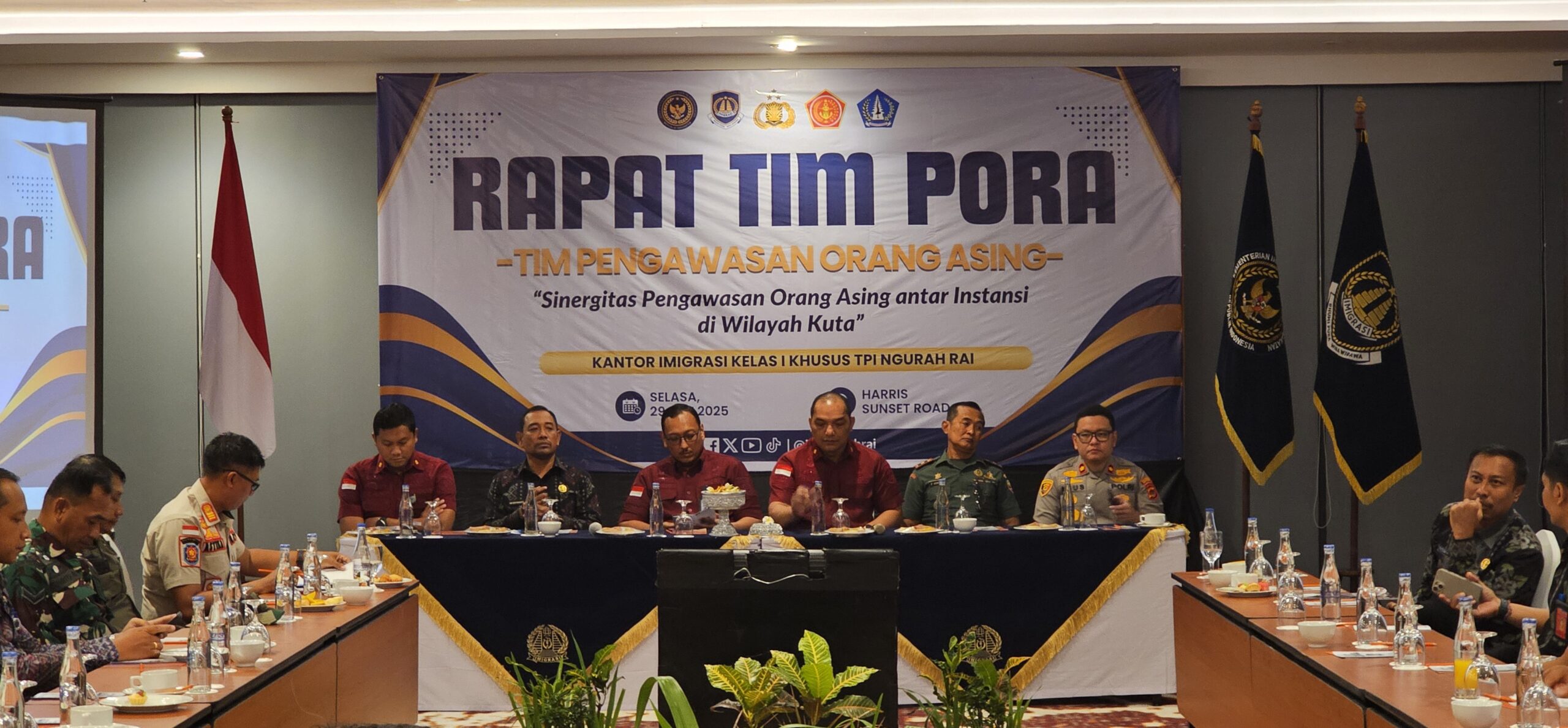 SINERGI PENGAWASAN ORANG ASING DI WILAYAH KUTA DIPERKUAT MELALUI RAPAT ...